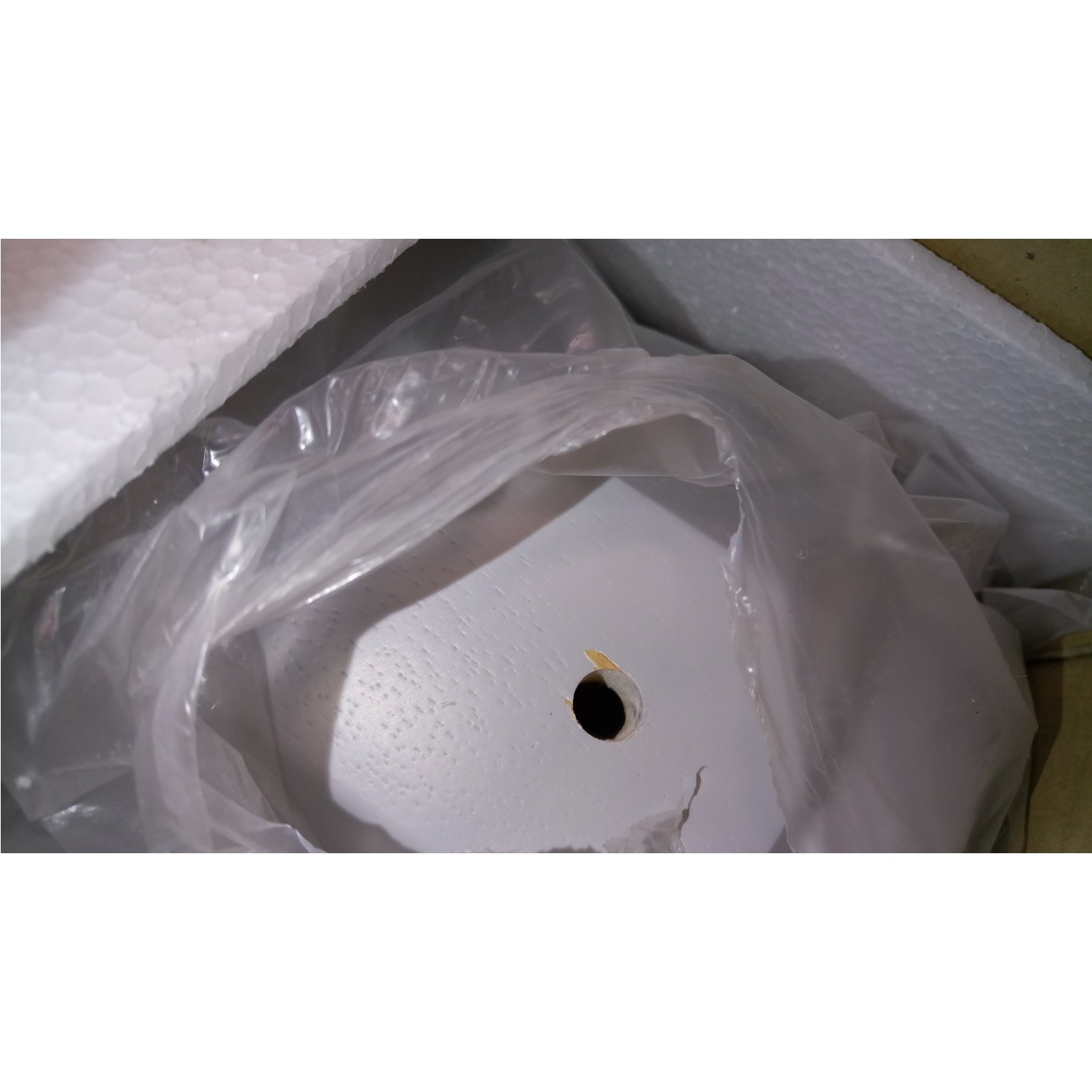 GRADE A2 - Rhode Island Round 4 Seater Dining Table in Grey - Furniture123