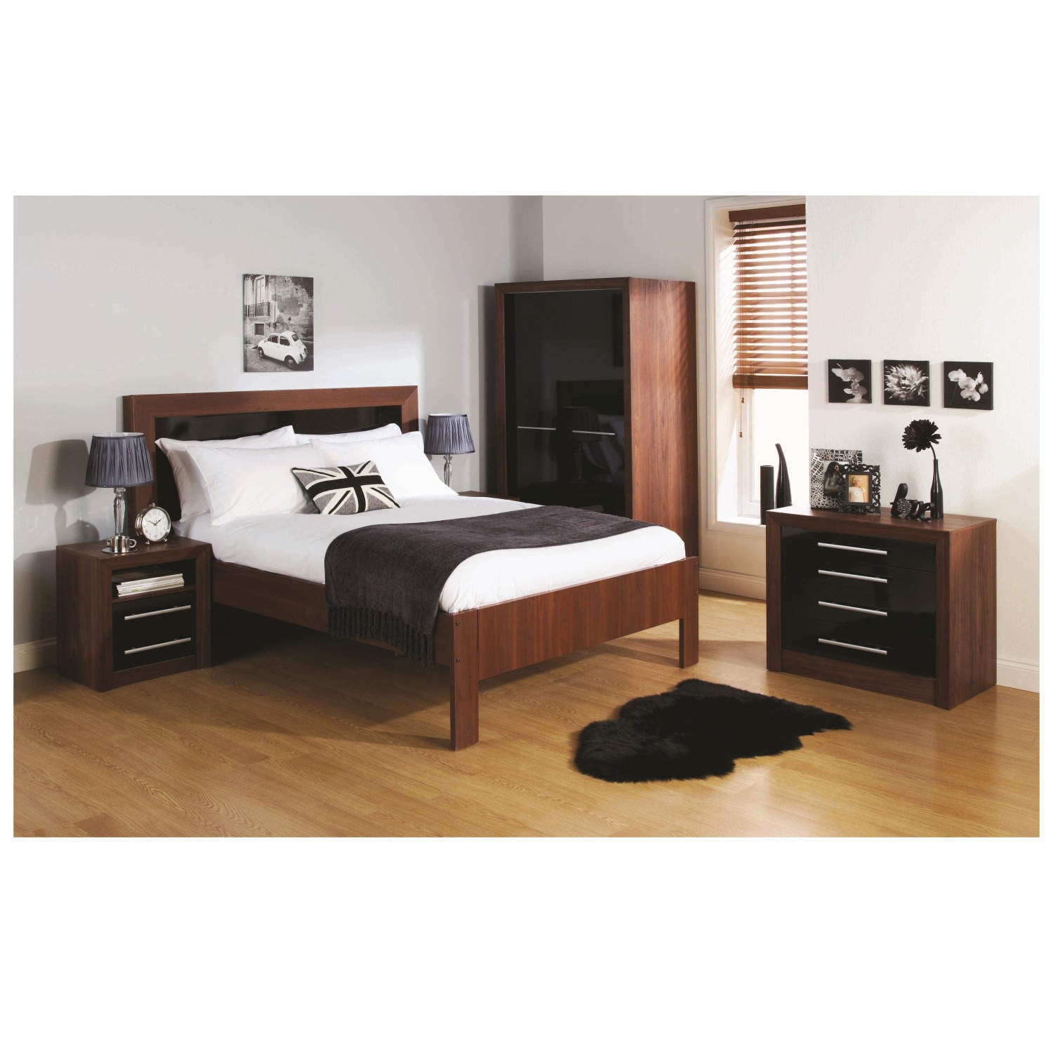 Mountrose Biarritz 4 Drawer Chest in Black Gloss and Walnut - Furniture123